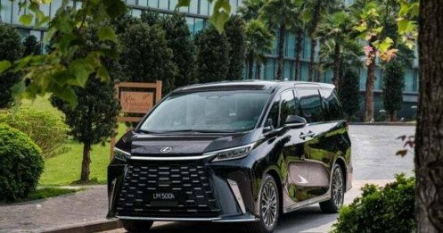 Giá 8,71 tỷ đồng, "chuyên cơ mặt đất" Lexus LM 500h 4 chỗ có gì đặc biệt?